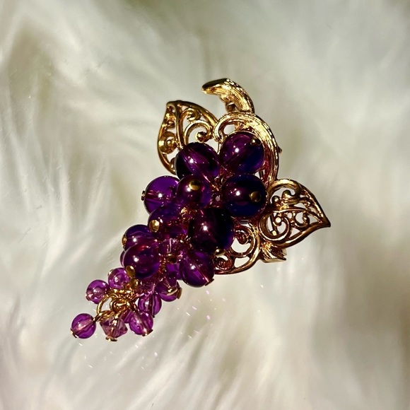 Avon | Jewelry | Vintage Avon Signed Gold Tone Purple Beaded Grape ...
